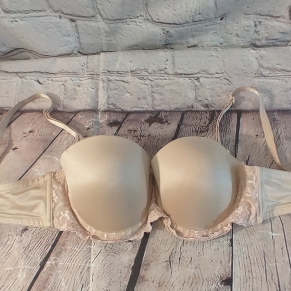 Wonderbra | Intimates & Sleepwear | Wonderbra 36b Push Up Bra Nude ...